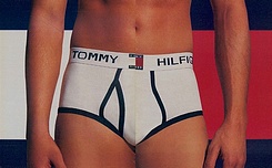 Uomo Classico - Brands